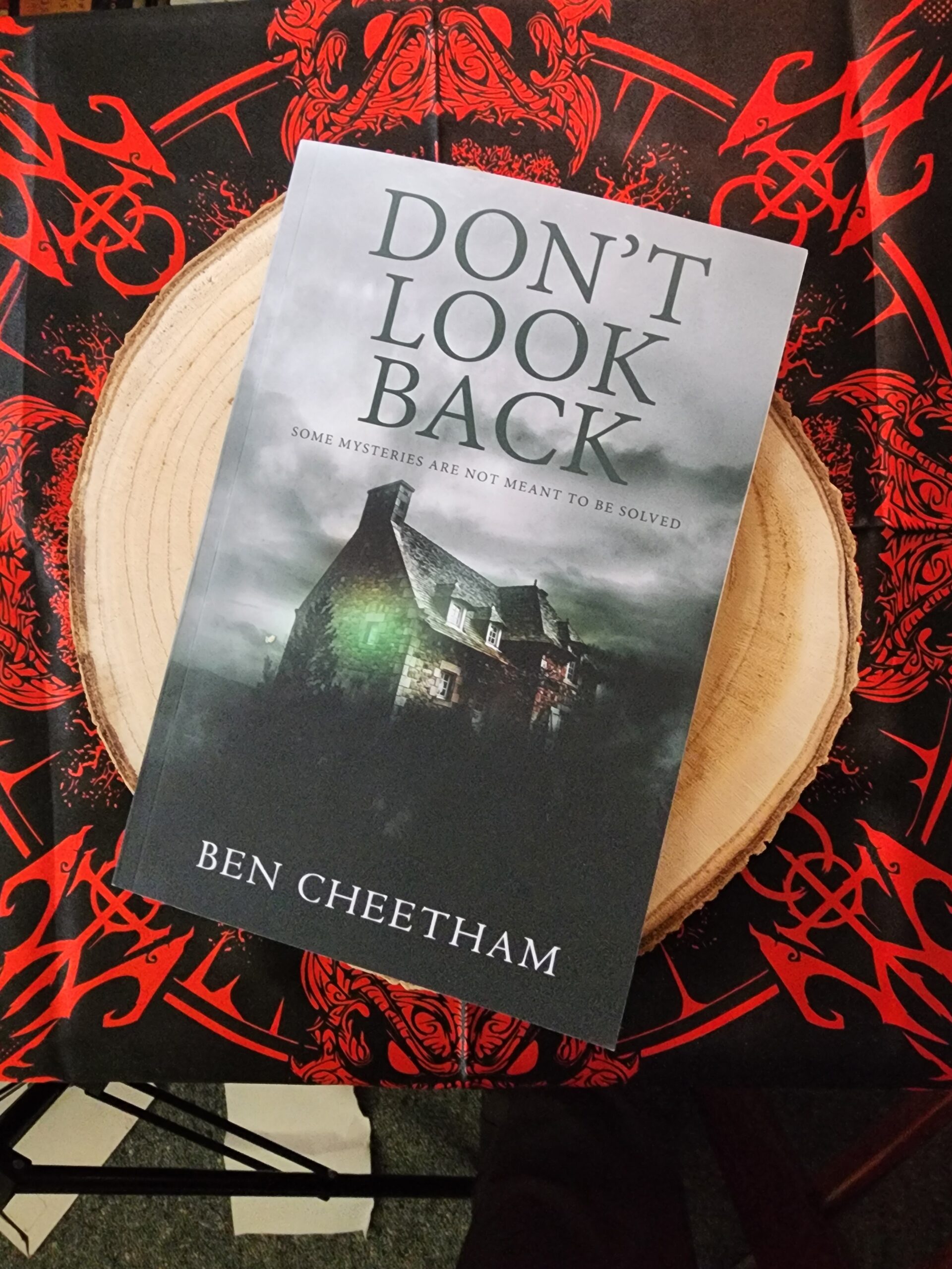 Don’t Look Back by Ben Cheetham – Nightmare On Hansen